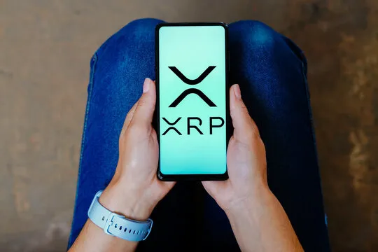 XRP Price May Surge to $30 Following Symmetrical Triangle Pattern