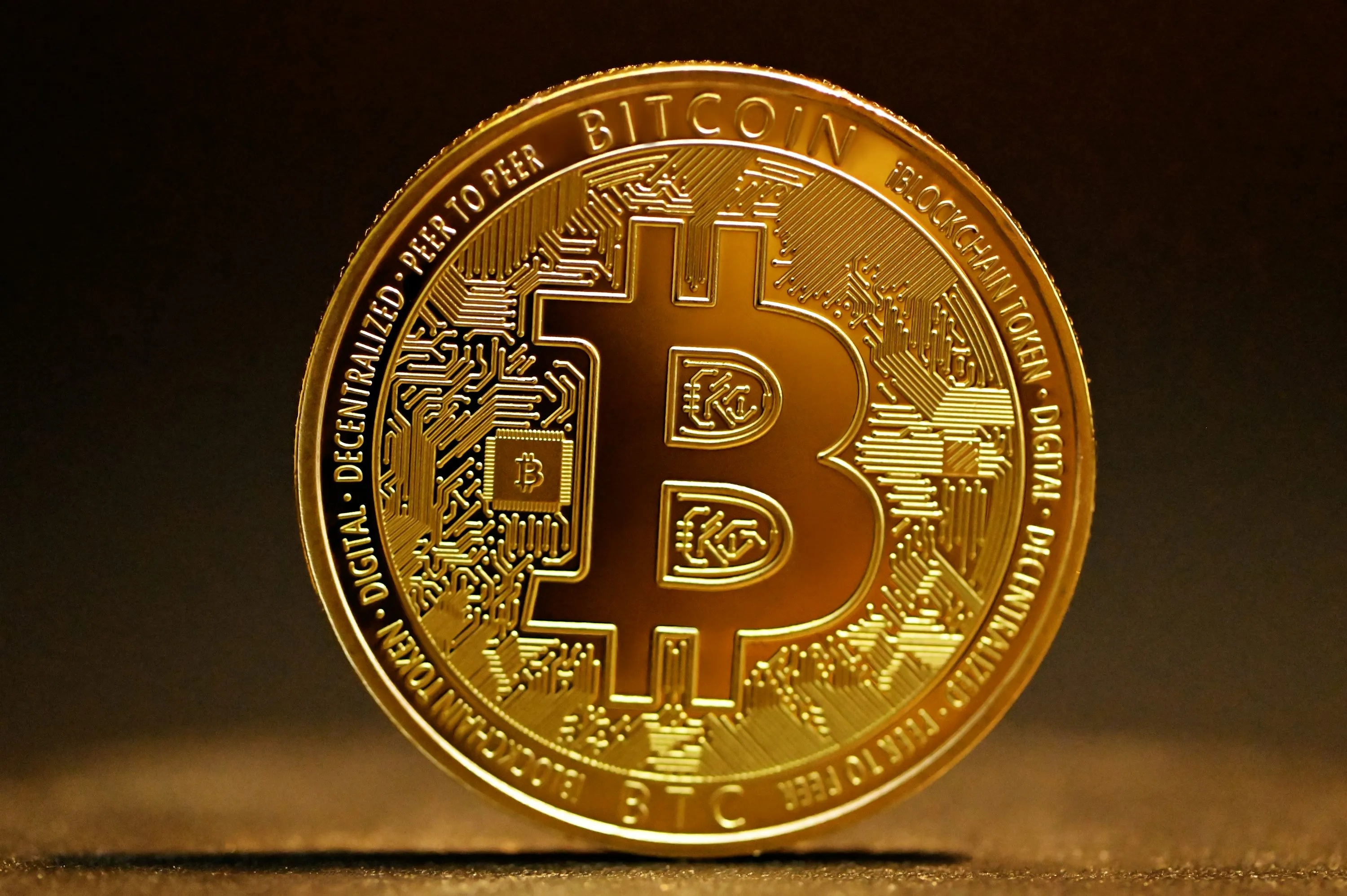 Bitcoin Price May Reach $200,000 in 2025, Analyst Predicts